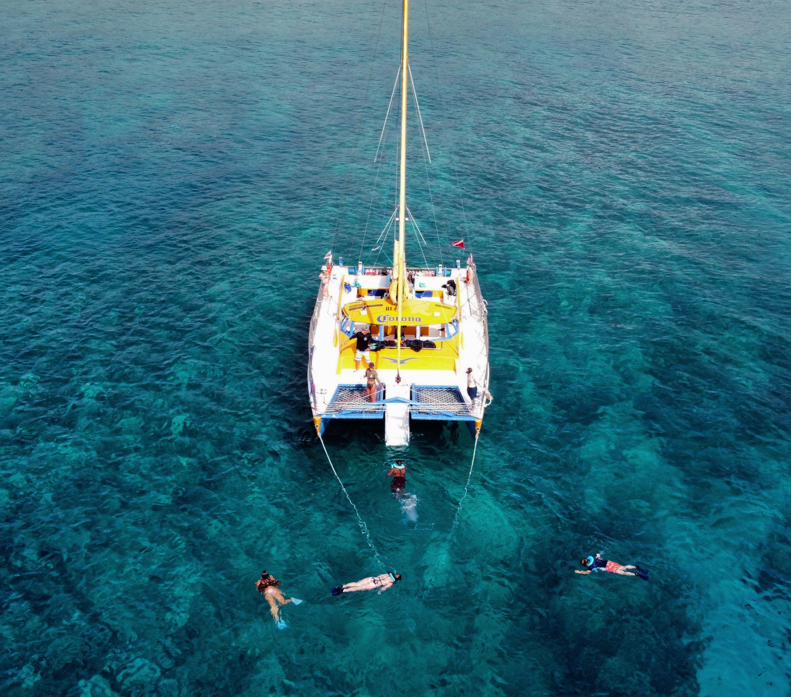 Snorkeling Honolulu Harbor and Sail | Snorkel Manu Kai Catamaran